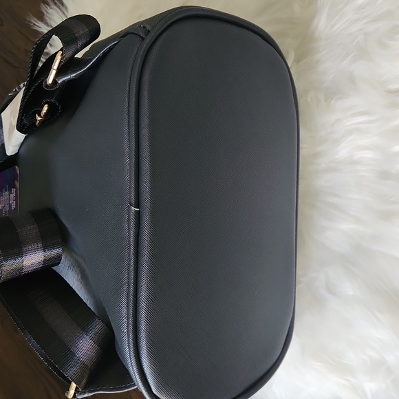 Disney wondapop | Bags | Nwt Disney Wondapop Cruella De Vil Backpack ...